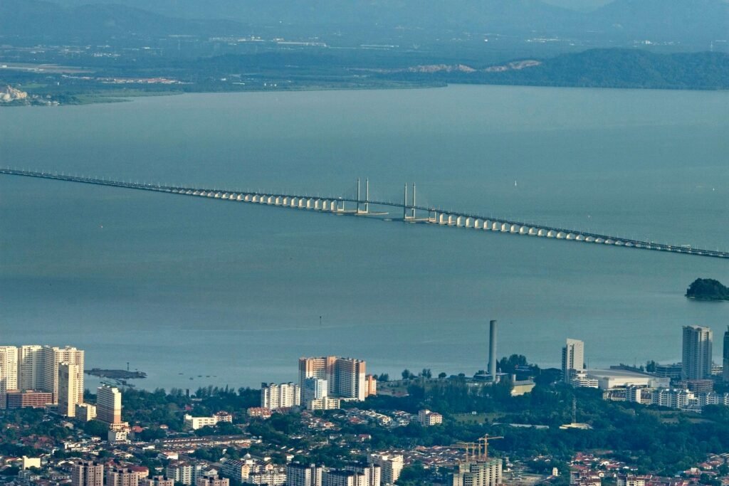 Penang Guide – Street Art, Hawker Food & Temples